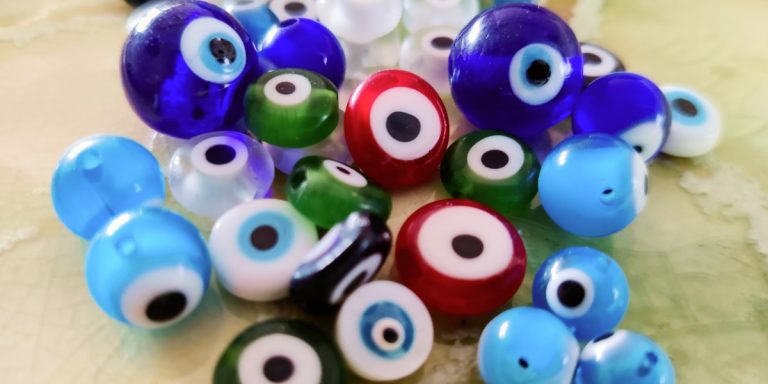 Pulsera ojo turco: significado y cómo hacer
